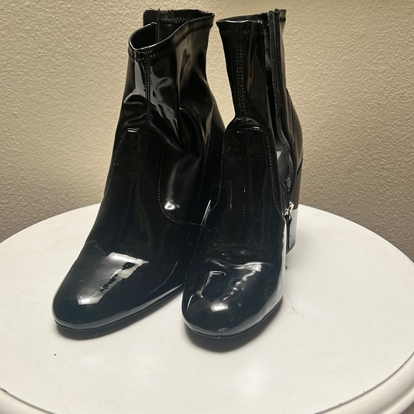 Steve Madden | Shoes | 2 Inch Black Sleeve Heel Boots | Poshmark